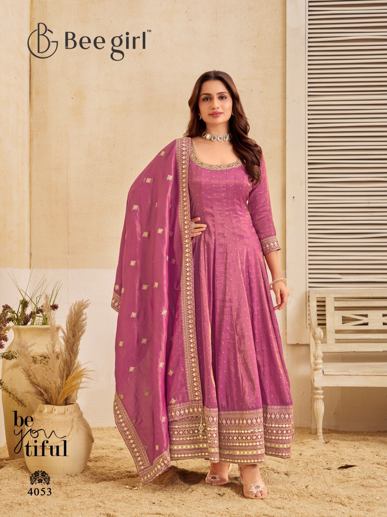 Glamour in Gold & Rose – Beegirl